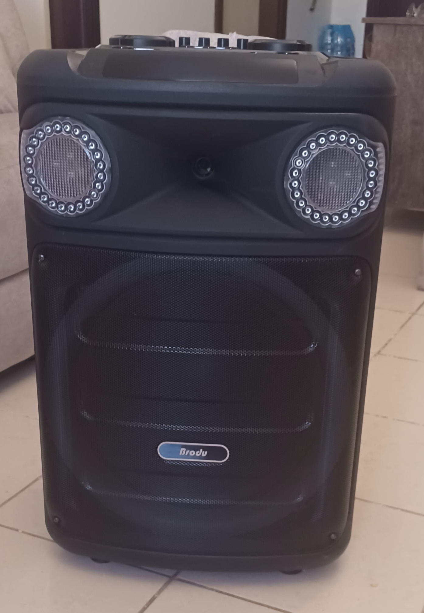 Big iKaraoke party power speaker model BTS-1785 (unused) with 2 mikes ...