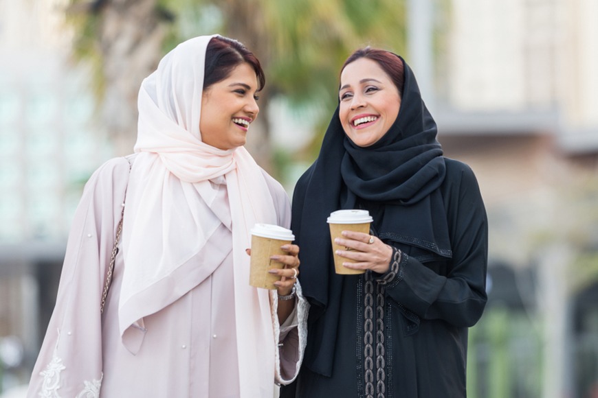Traditional Qatari Attire | ExpatWoman.com