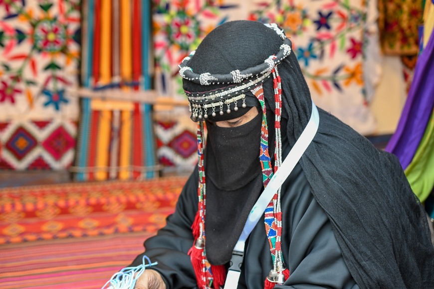Traditional Qatari Attire | ExpatWoman.com